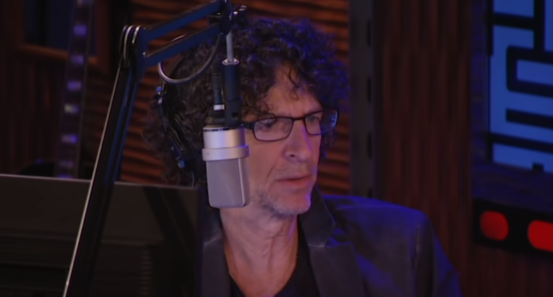 Howard Stern Sheds It After Mask Mandates Relax: 'The Wackos Are Winning!'